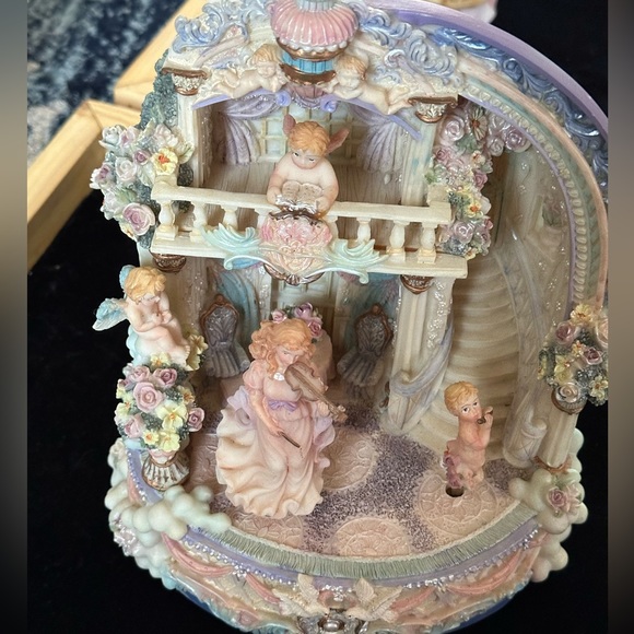 Accents | Musical Animated Victorian Pastels Windup Music Box Angels ...